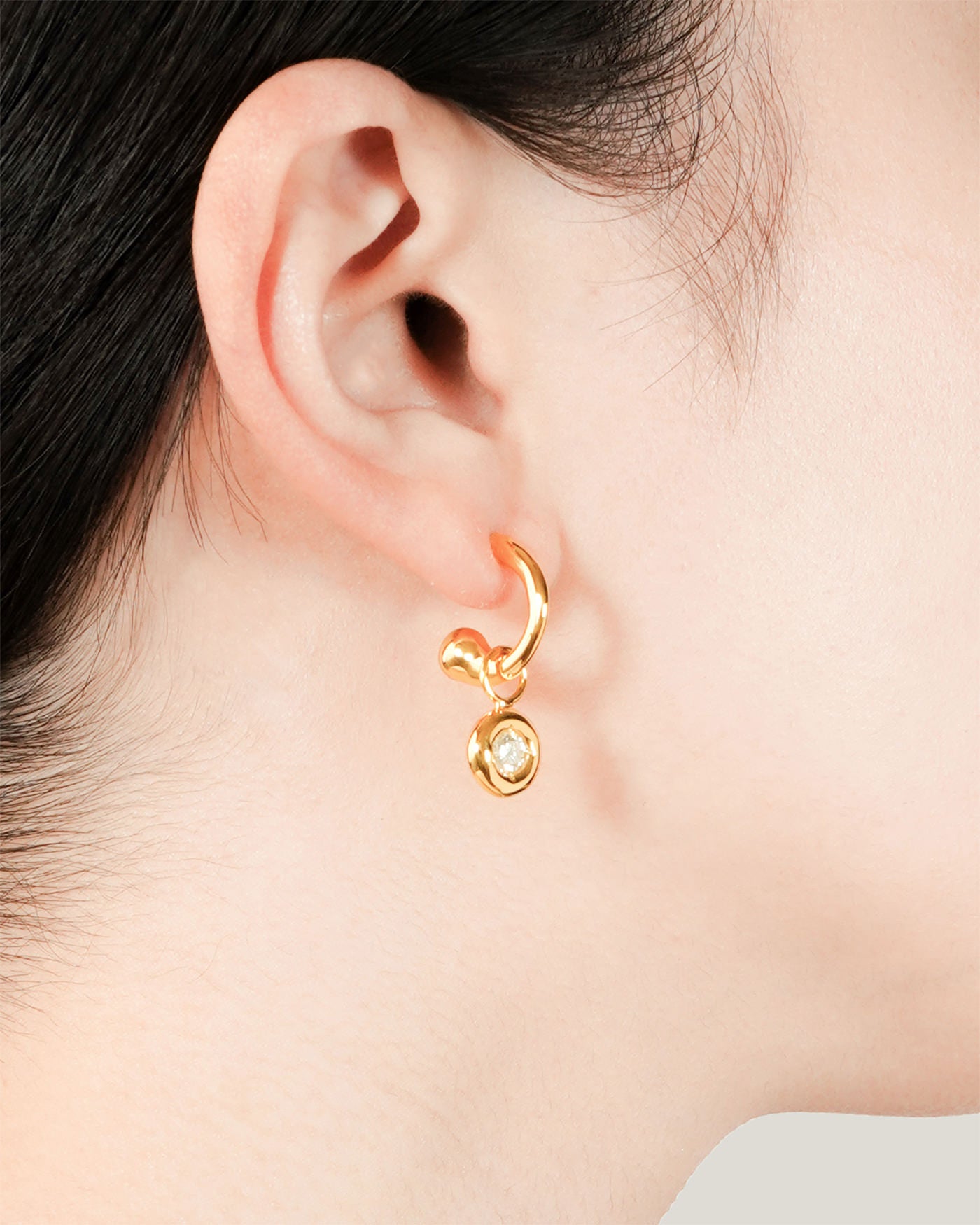 DROP PIERCED EARRINGS - K24P – SARARTH